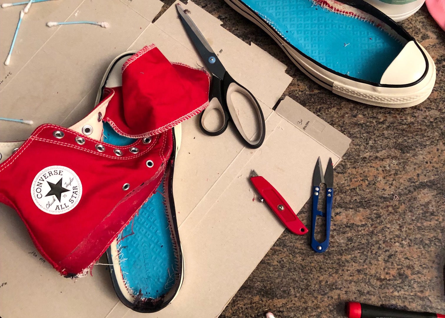 DIY - Converse x Hermès - collaboration ou custom ? | Borasification