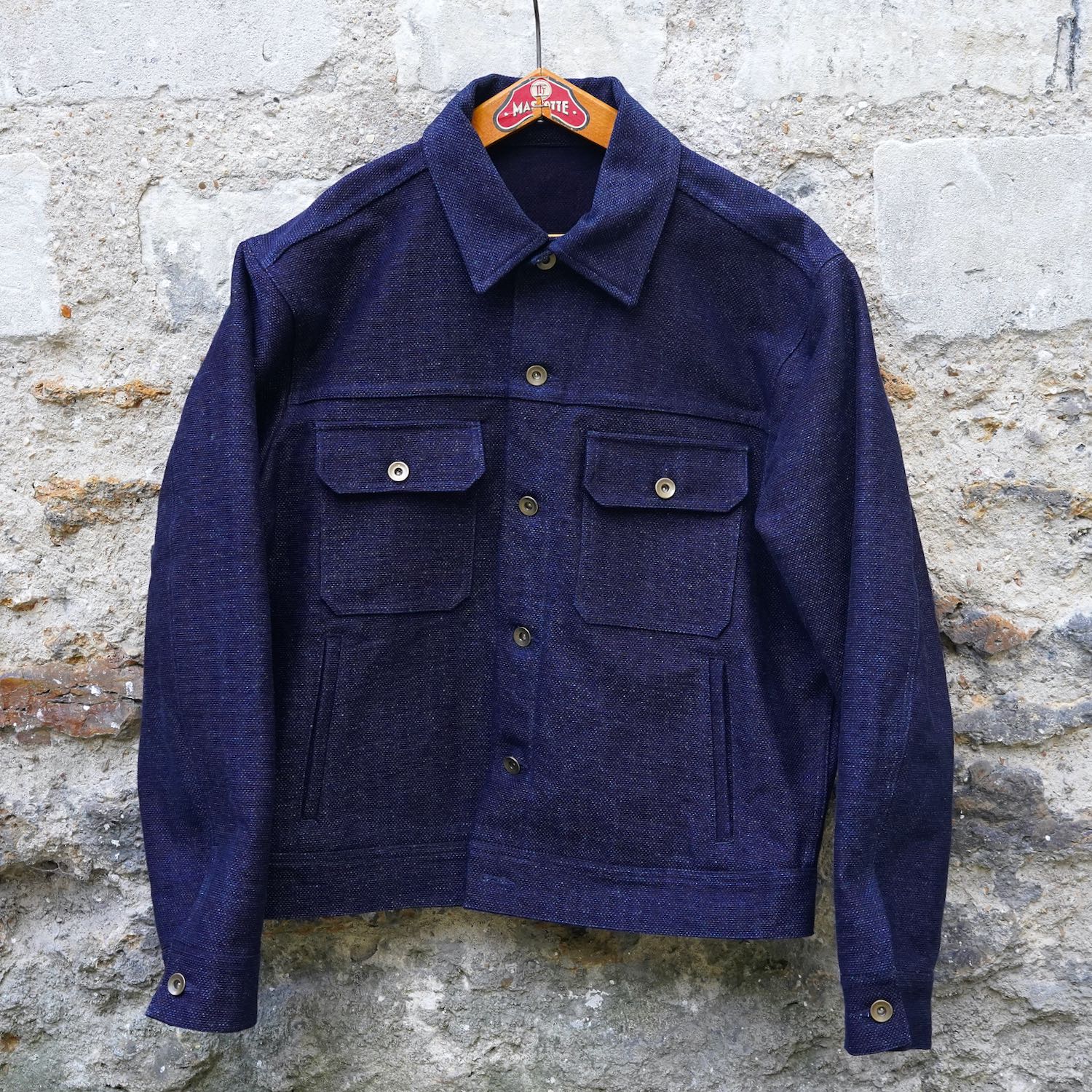 Céfran et Luca signent une veste en sashiko inspirée de la rider jacket Lee