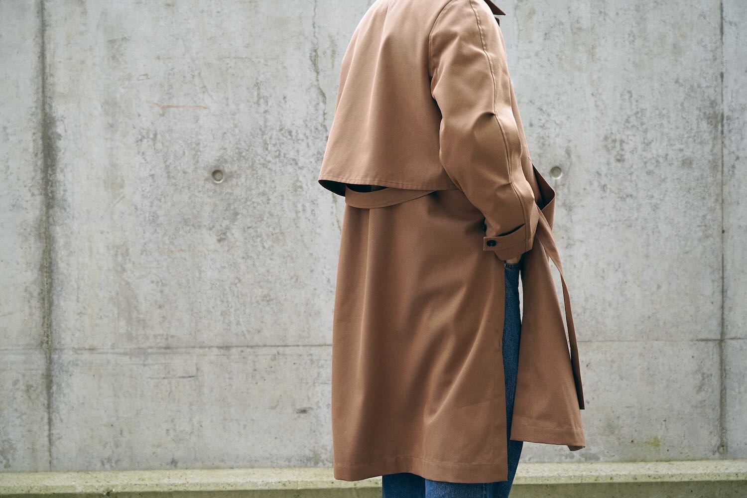Coltesse Trench 120: un classique revisité tout en volume oversize